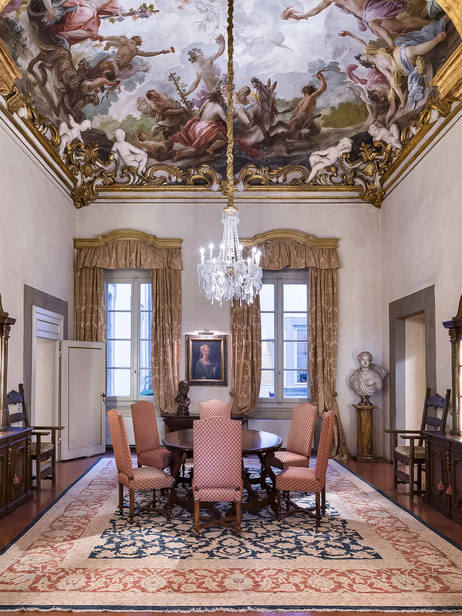 A palace for the magical shoemaker | claudiachiari.com