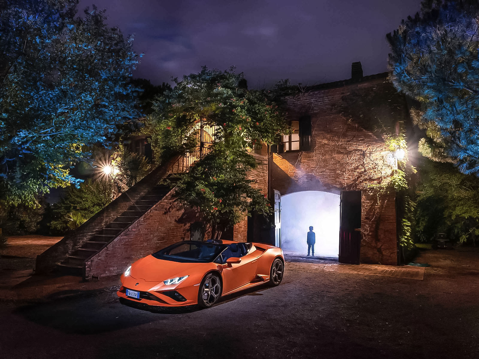With Italy, for Italy. Lamborghini's outlook on Italy | claudiachiari.com